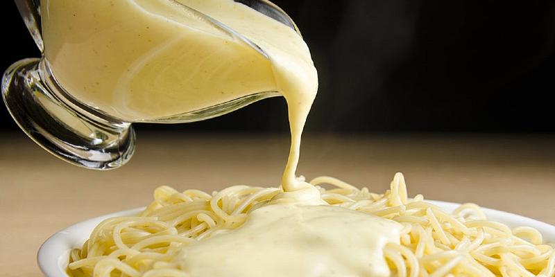 How to make white sauce or bechamel: easy step-by-step guide