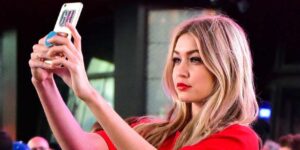 How to take good selfies: guide to perfect selfies